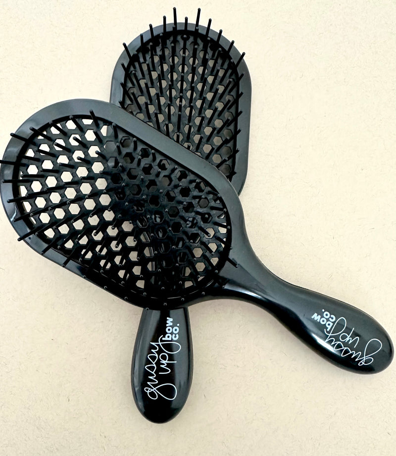 Tangle Brush – Gussy Up Bow Co.